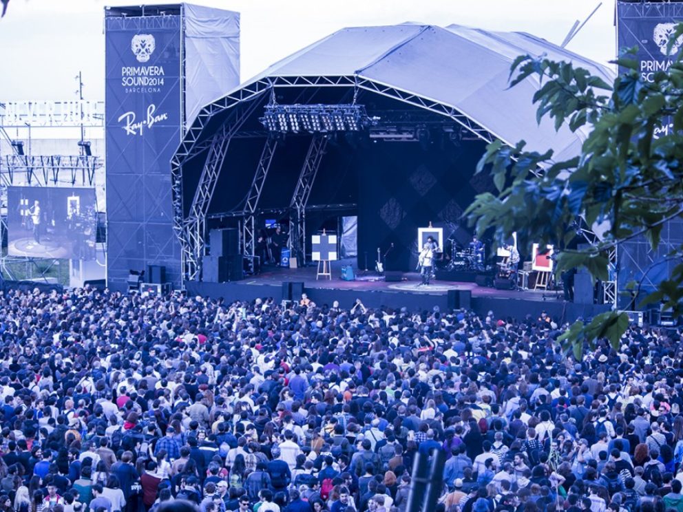 Shoegaze legends Slowdive return with first album in 22 and share Sugar ...