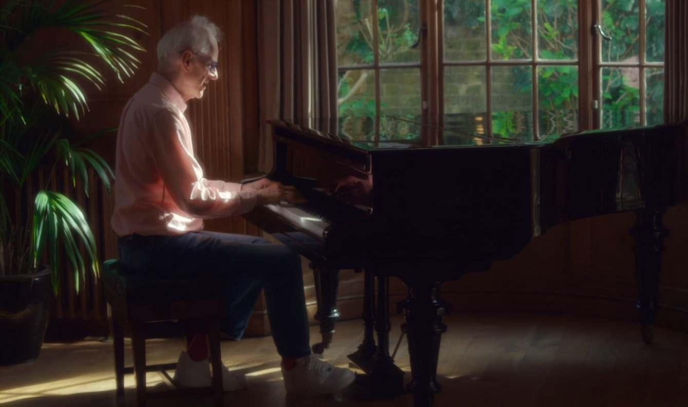 Alexis Taylor of Hot Chip shares new I'm Ready video | NBHAP