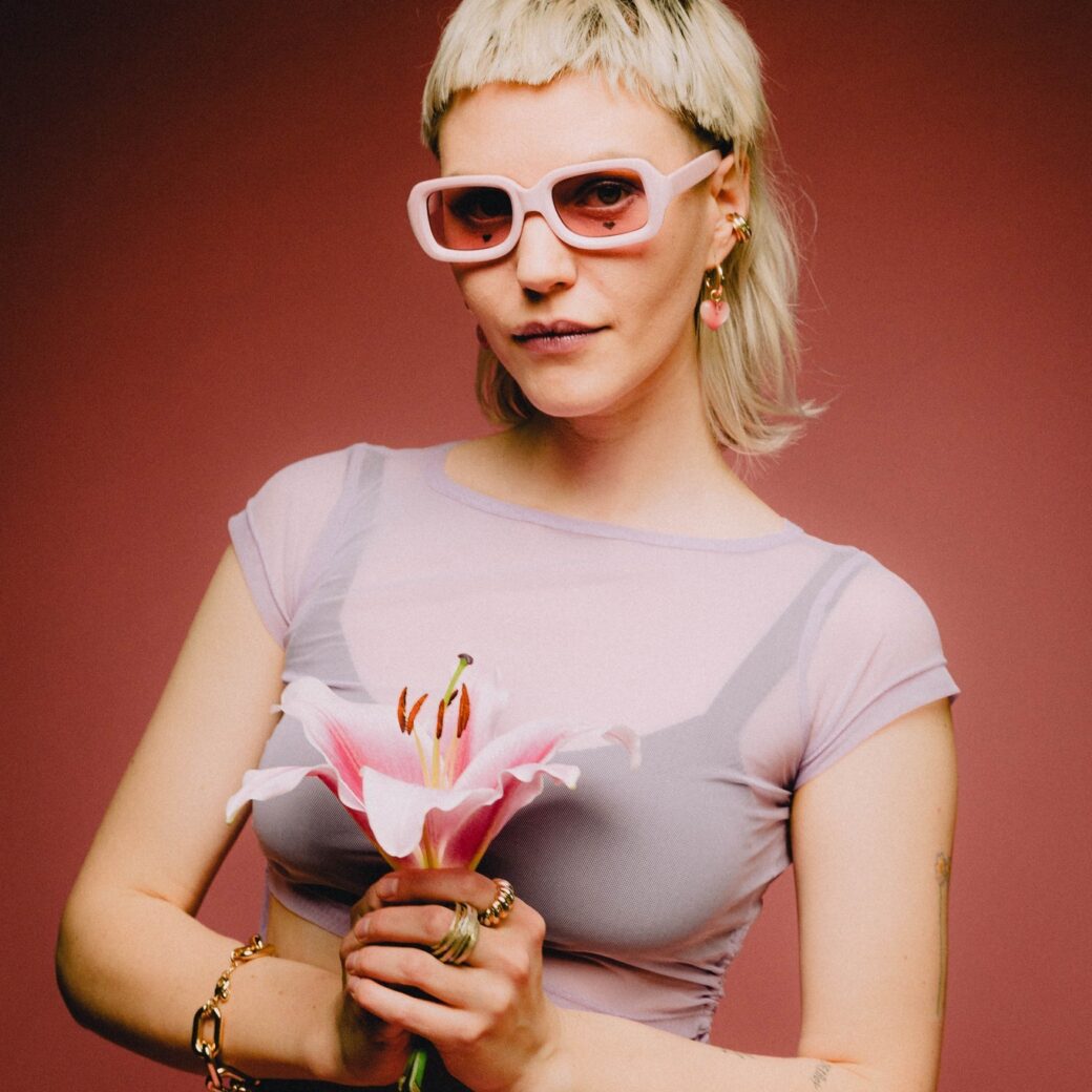 Neue Deutsche Welle: Gwen Dolyn's Cheeky Post-Punk | NBHAP